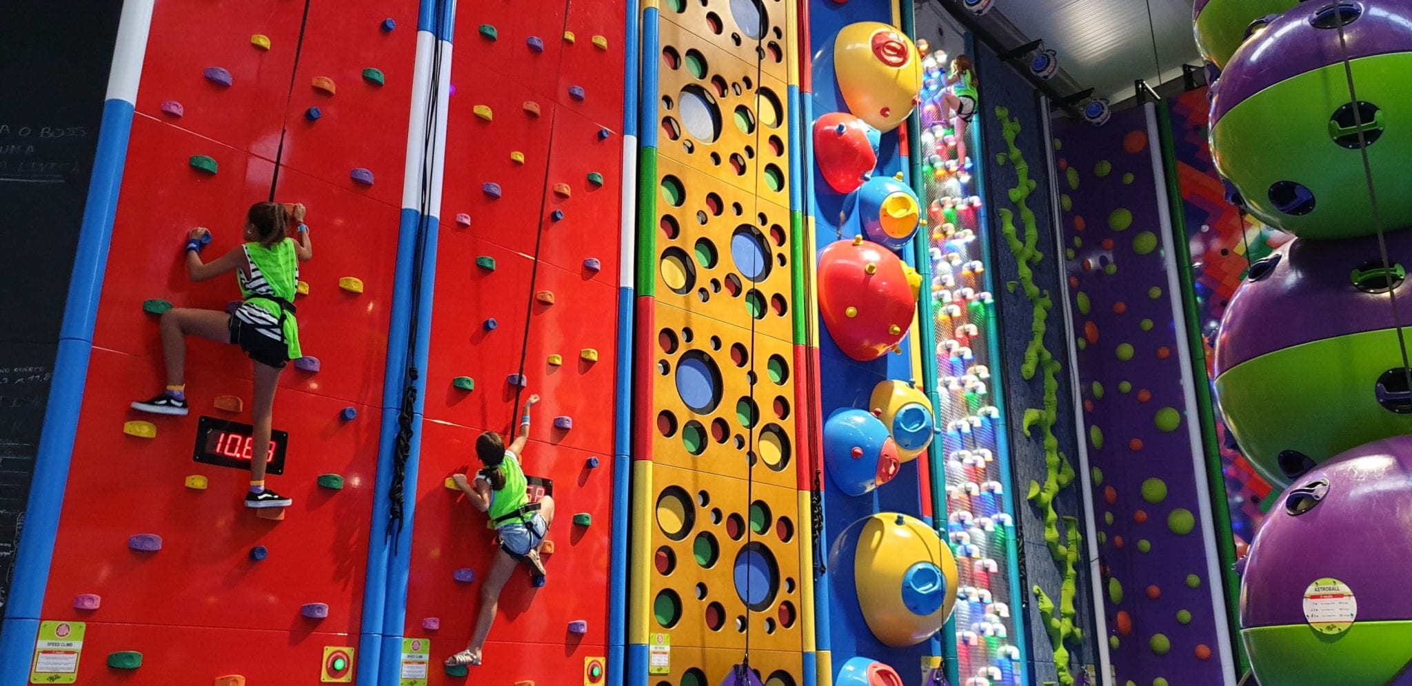 Quantum Park Festas de Aniversário: escalada e trampolins! - Pumpkin.pt