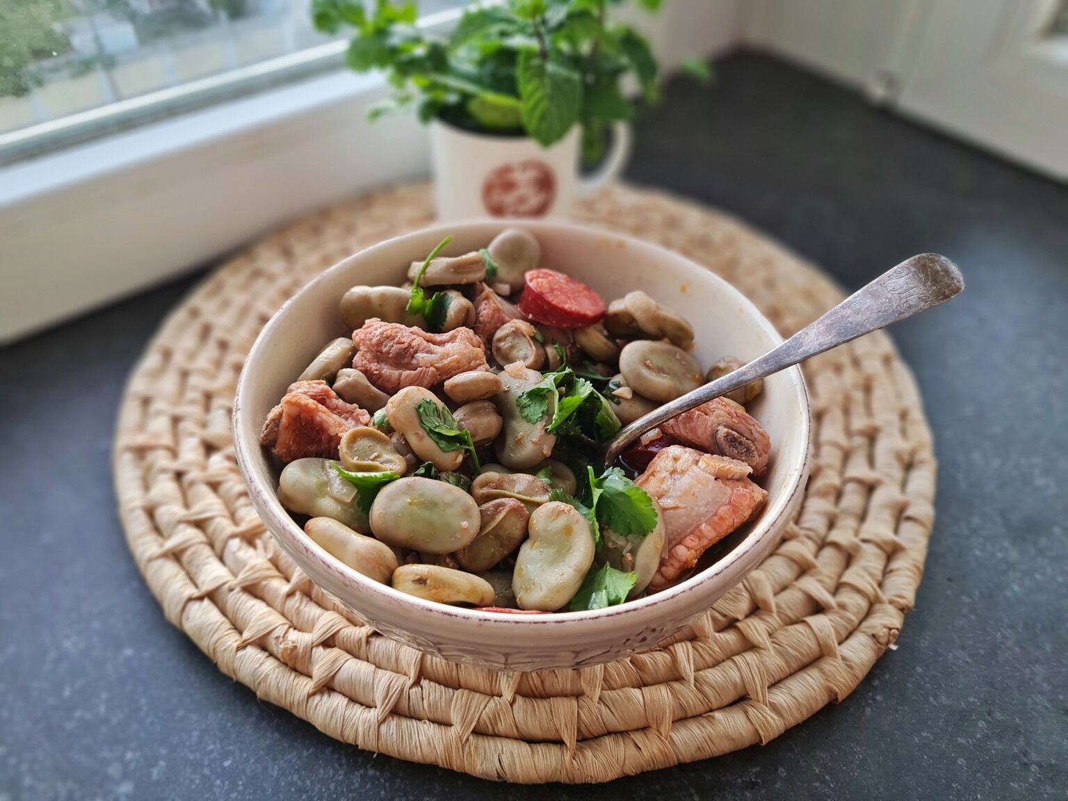 Favas guisadas com entrecosto: uma receita deliciosa tipicamente ...